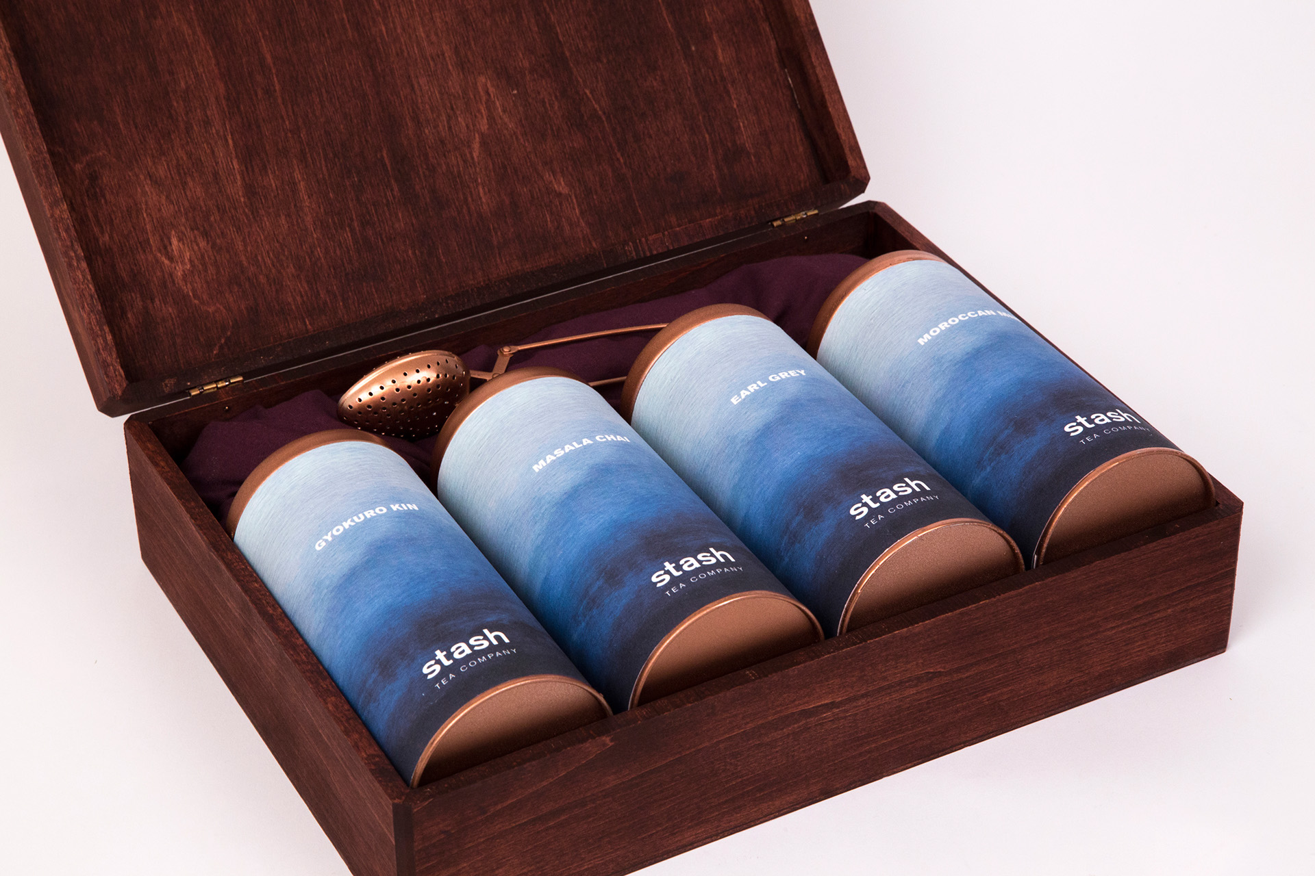 "Classic Blue" Packaging Designs to Celebrate Pantone's 2020 Color of ...