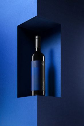 "Classic Blue" Packaging Designs to Celebrate Pantone's 2020 Color of ...